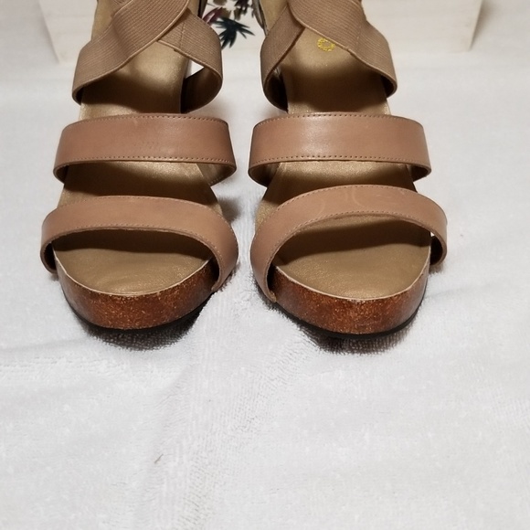me too | Shoes | Nwob Me Too Tan Fenix Leather Platform Wedges | Poshmark